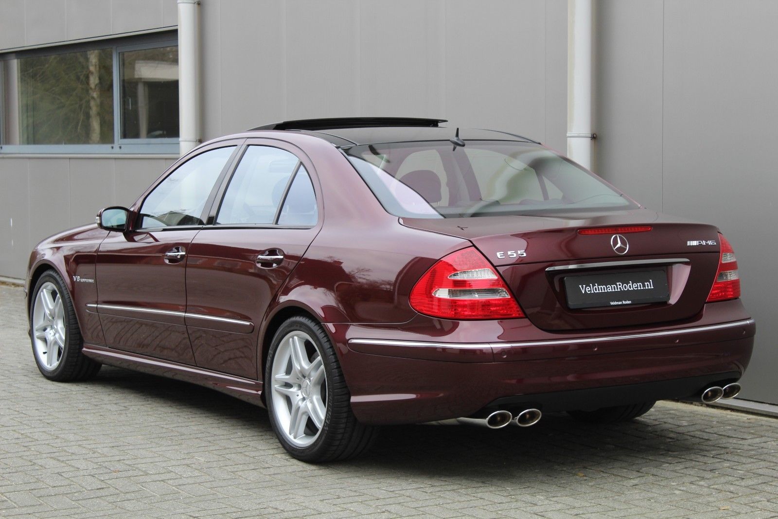 W211: E55 AMG Kompressor in 037 Designo Mysticrot - Das Nast MB-EXOTENFORUM